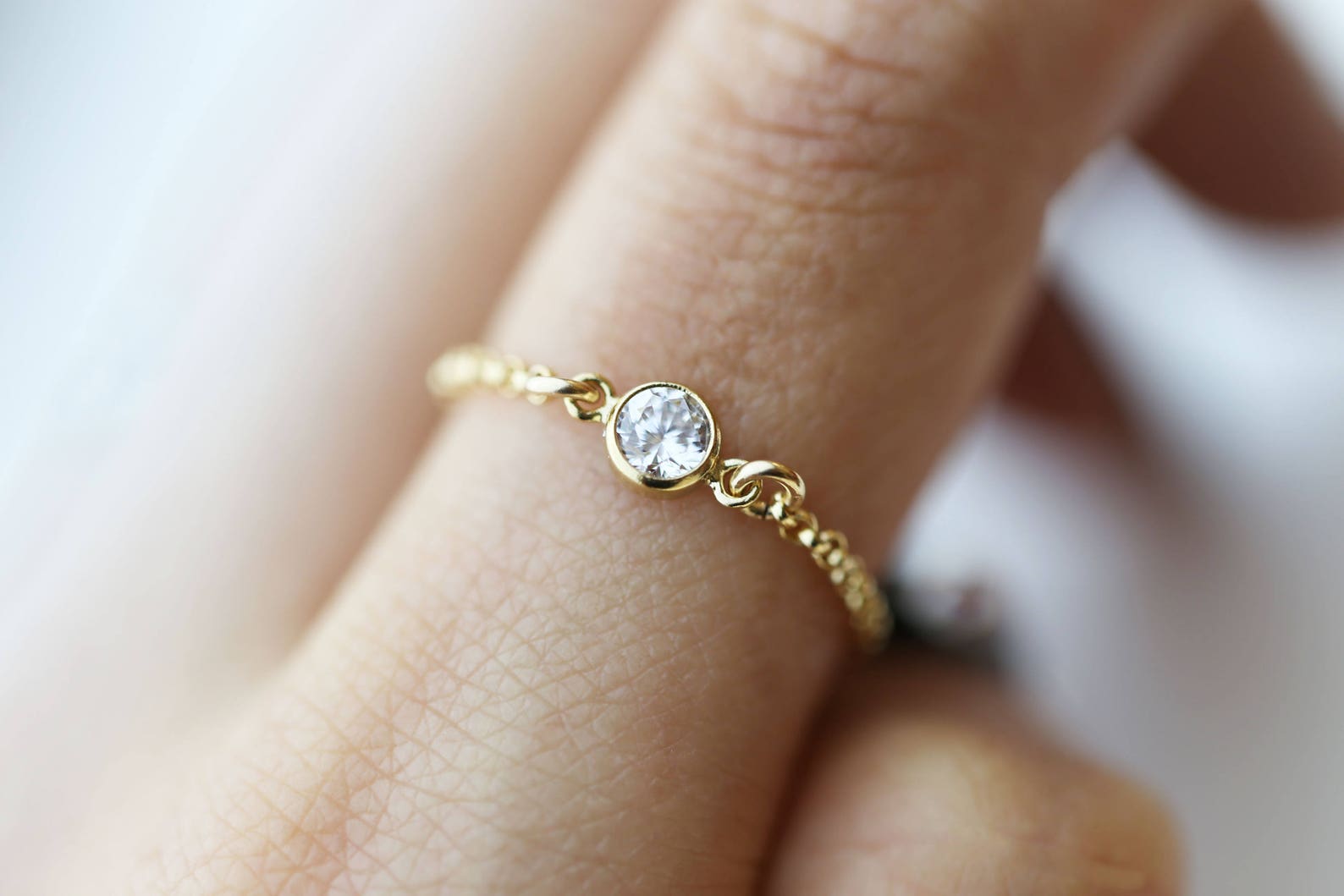 Diamond CZ Chain Ring // Dainty Chain Ring // Small Diamond - Etsy