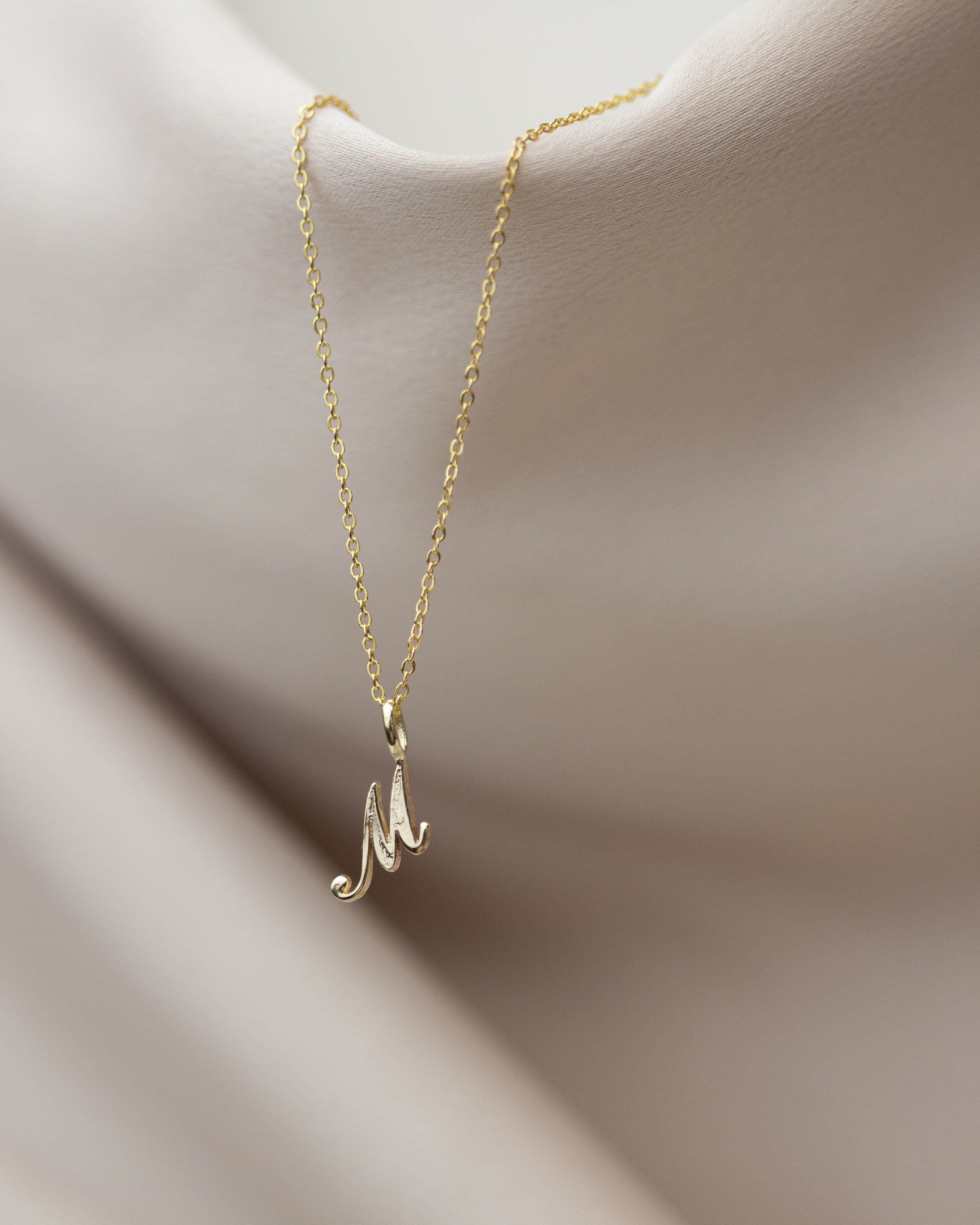 14K Gold Initial Necklace / Cursive Letter Necklace / - Etsy UK