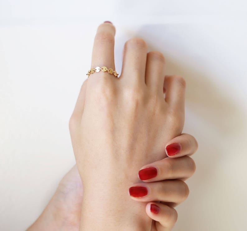 Disc chain ring // Delicate everyday ring // Stacking chain | Etsy