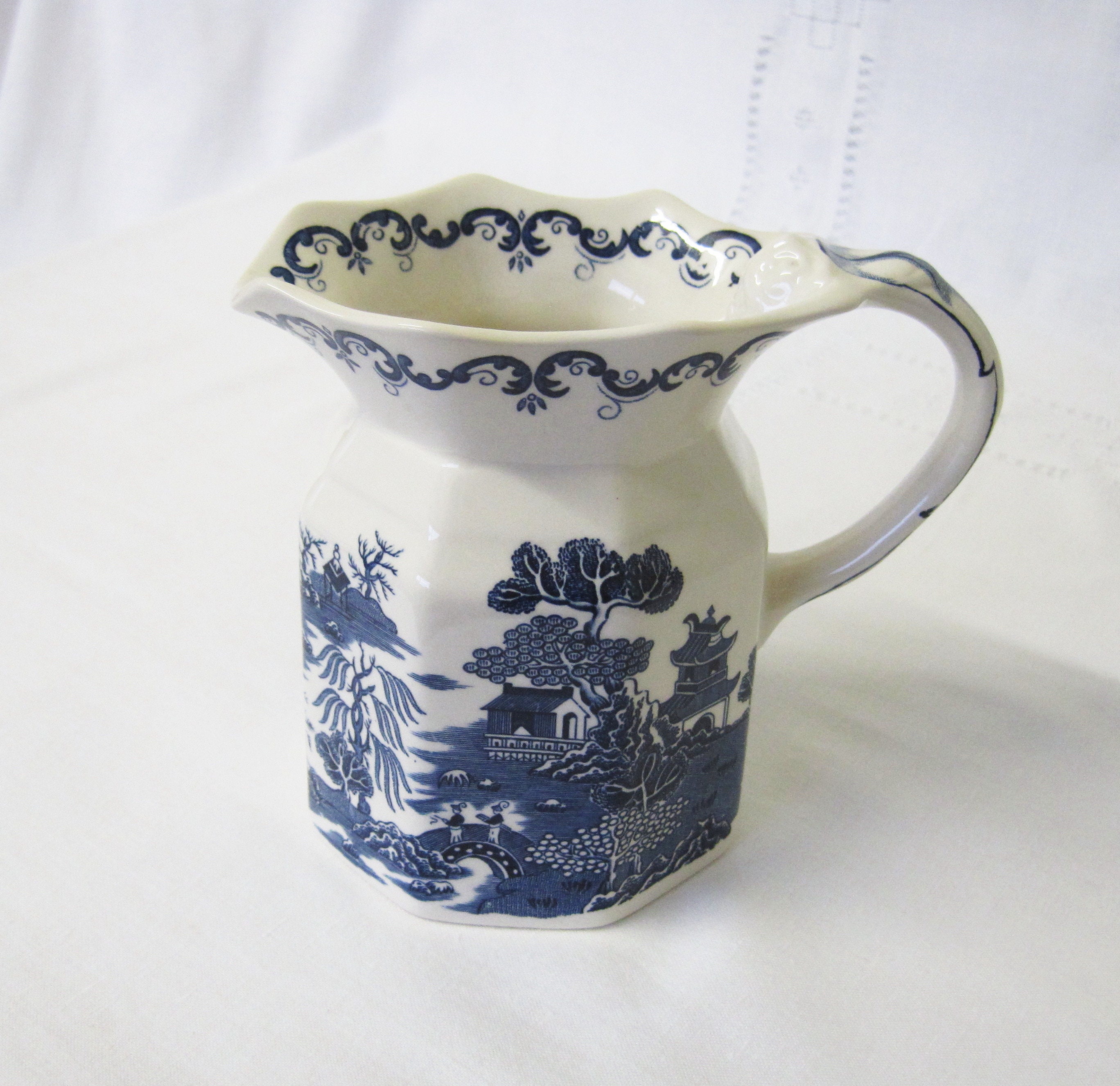 Drinkware Home & Living Blue Willow Pitcher Masons Ironstone 1 Pint ...