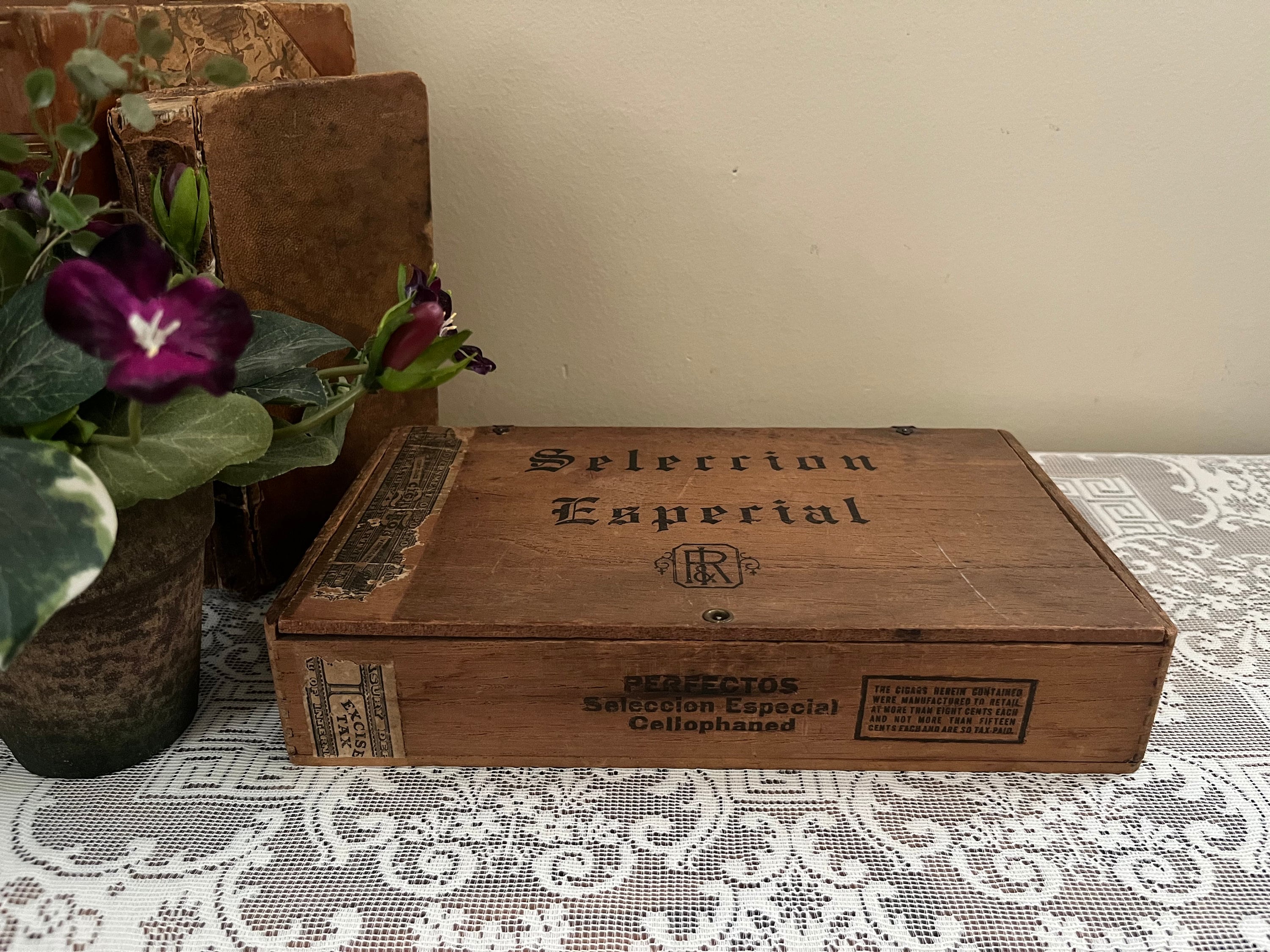 Antique Wood Cigar Box Empty - Early 1900s Wood Box - Infanzon ...