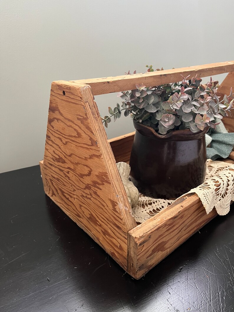 Primitive Wood Tote Box Farmhouse Caddy Handmade Chippy Paint Tote ...