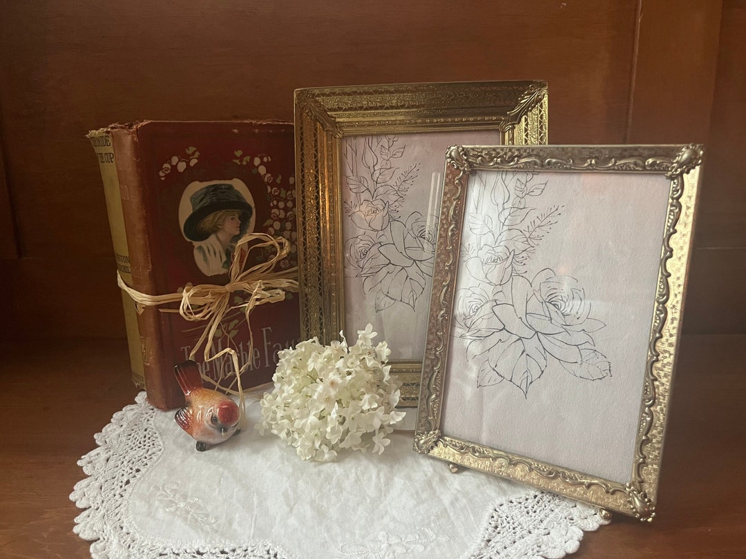 Vintage Mismatched 5 X 7 Picture Frames Two Gold Metal Picture Frames ...