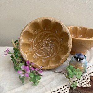 Set of 2 Antique Stoneware Mold W/ Swirl Pattern - Vintage Pudding ...