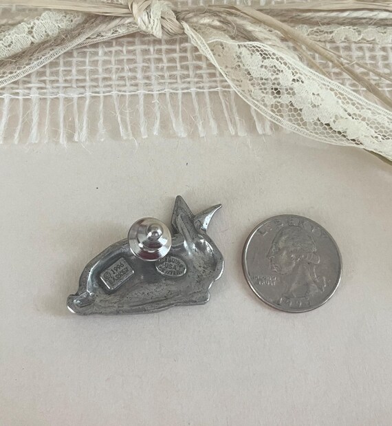 Vintage Pewter Bunny Rabbit Tack Lapel Pin With Valen… - Gem