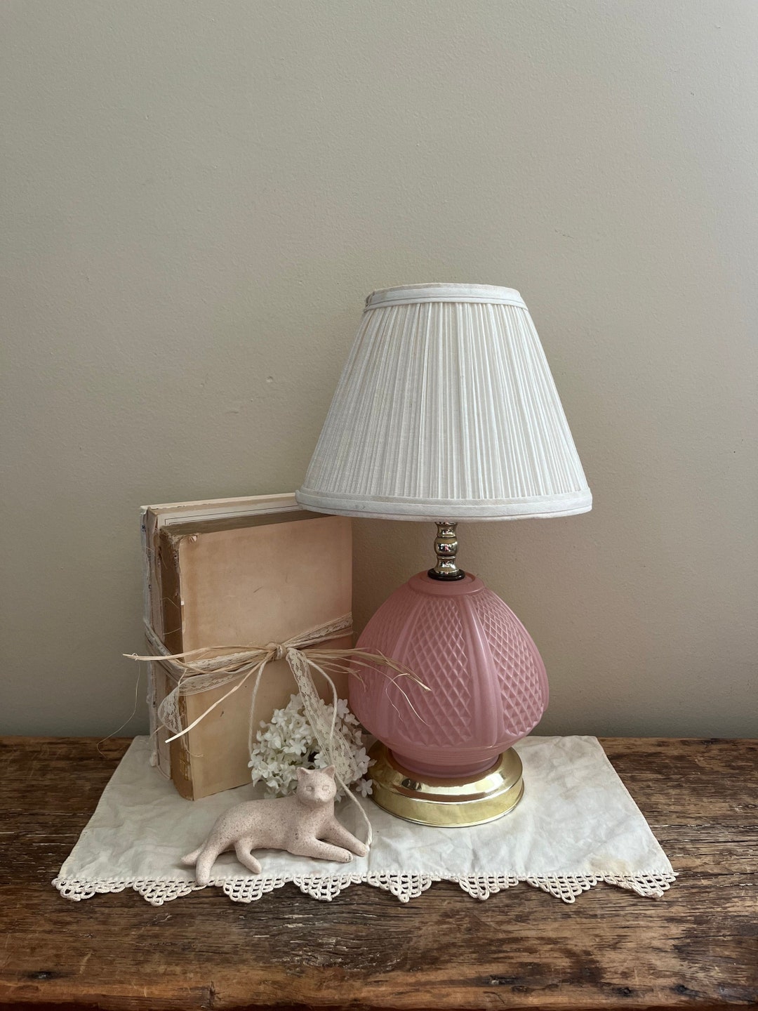 Vintage Pink Art Deco Glass Table Lamp - Diamond Pattern Pink Satin ...