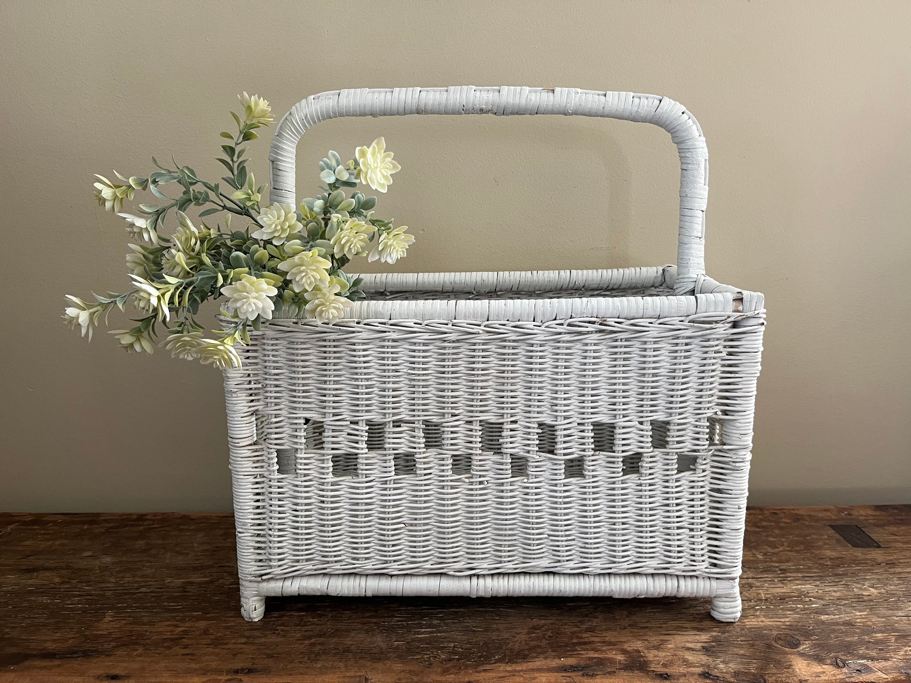 Vintage Wicker Magazine Book Rack Tote White Wicker Beach Decor Shabby ...