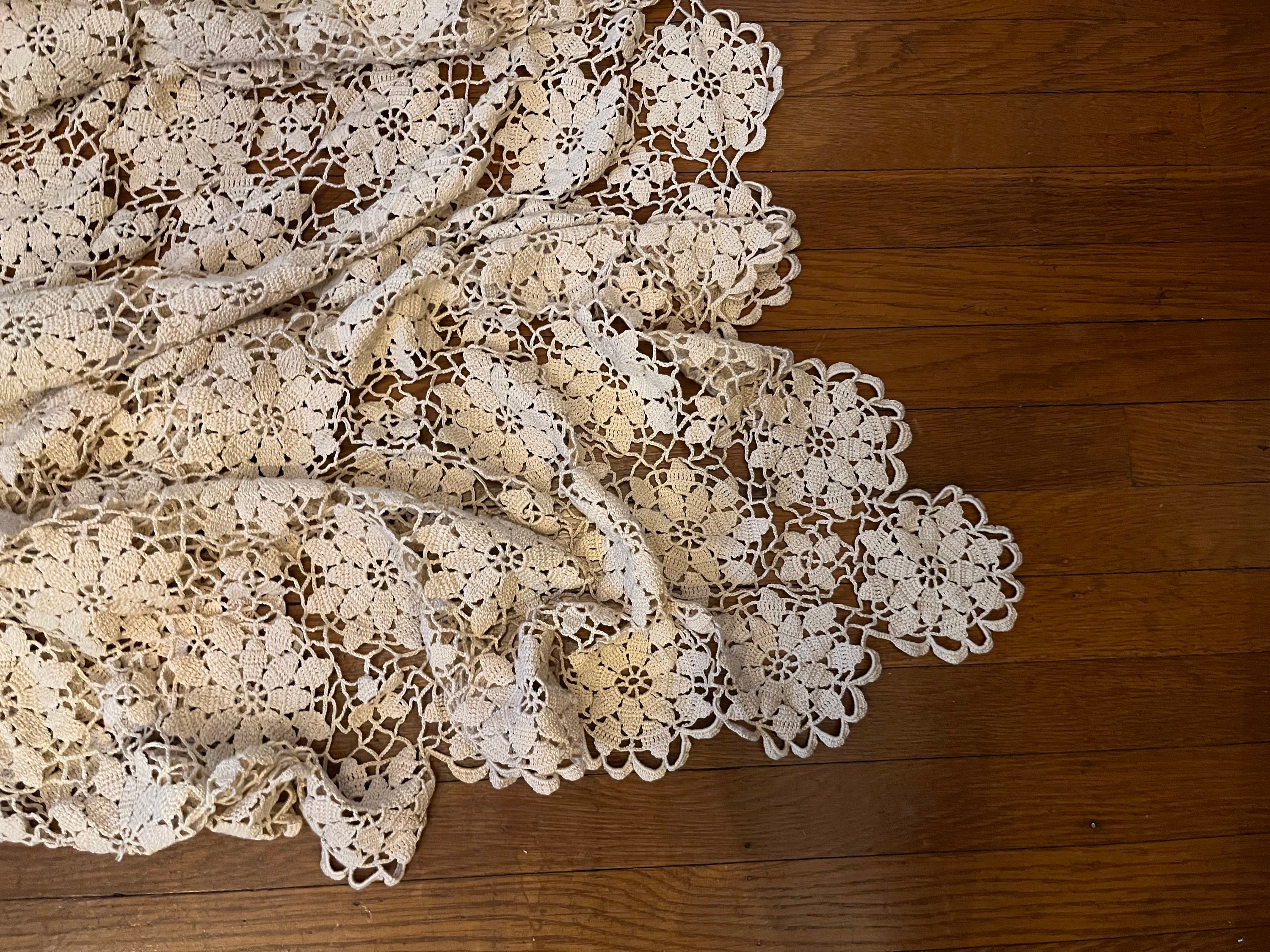 Vintage Crochet Tablecloth Bedspread Lace Throw Handmade Crochet ...