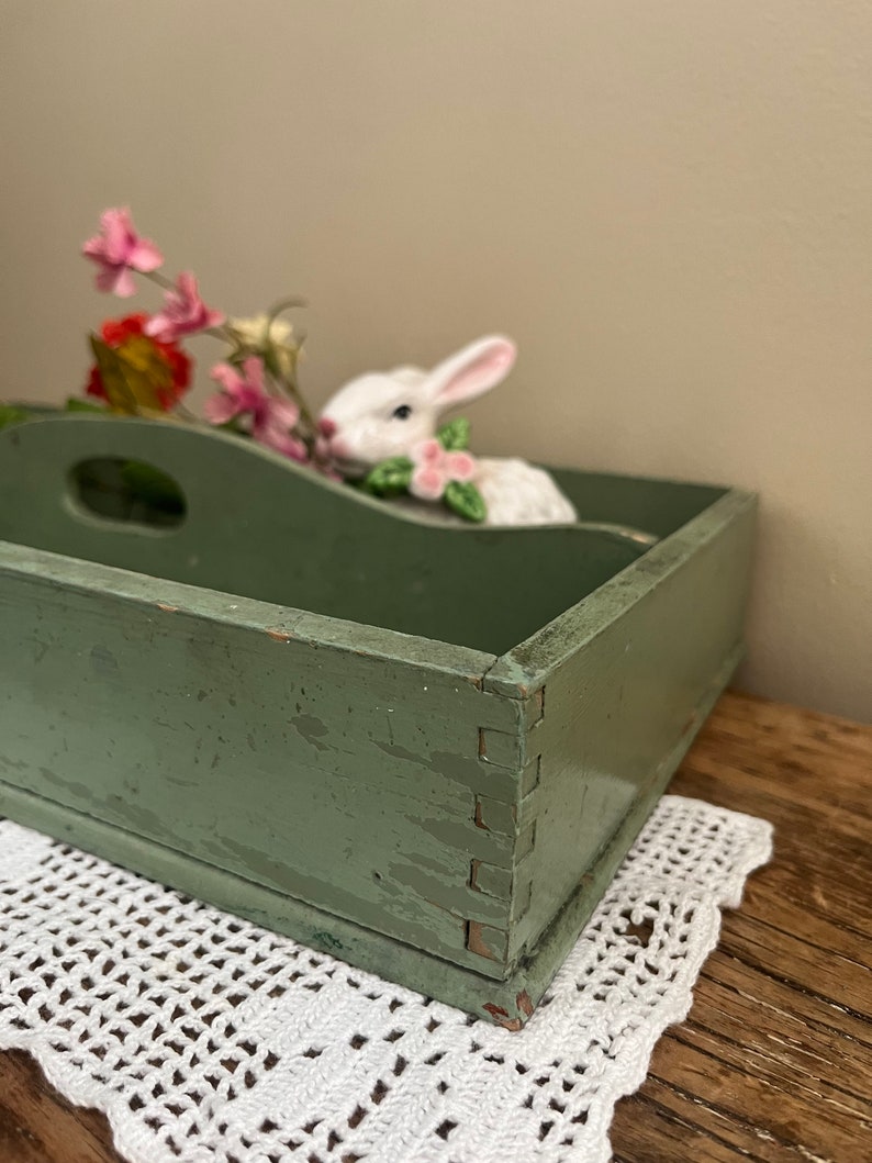 Primitive Wood Tote Box - Farmhouse Flatware Caddy - Chippy Paint Tote ...