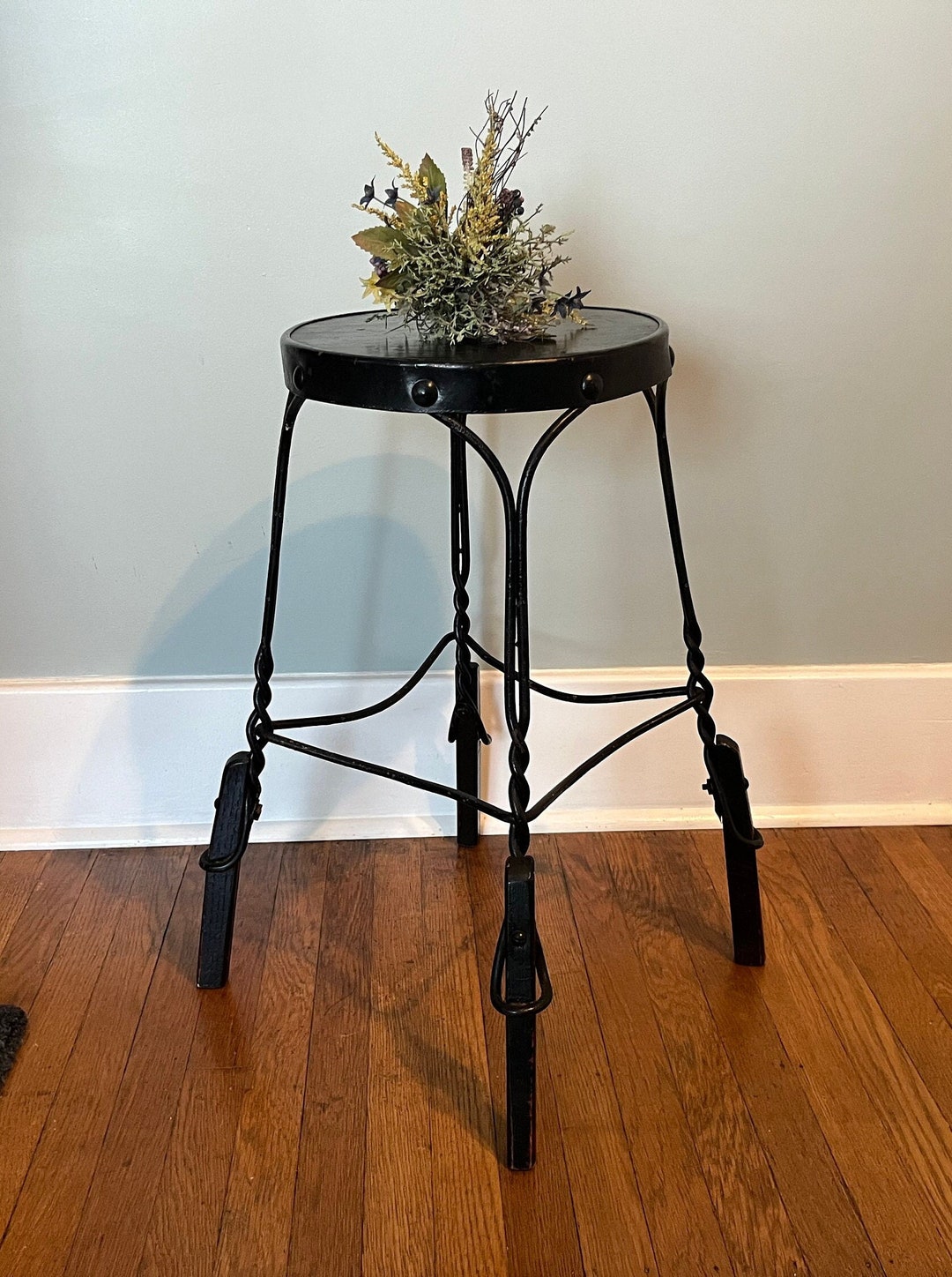 Vintage Metal Ice Cream Shop Stool Vintage Soda Shop Twisted Metal ...