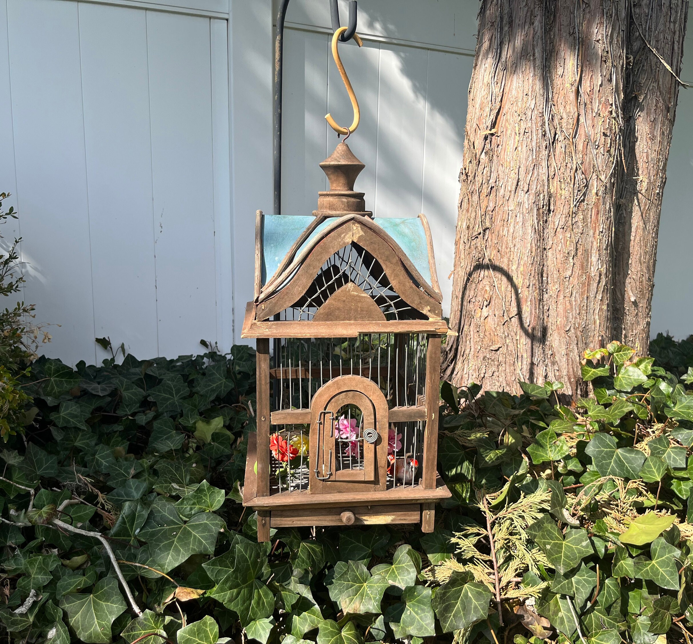 Charming Primitive Vintage Bird Cage - Vintage Weathered Bird Cage With ...