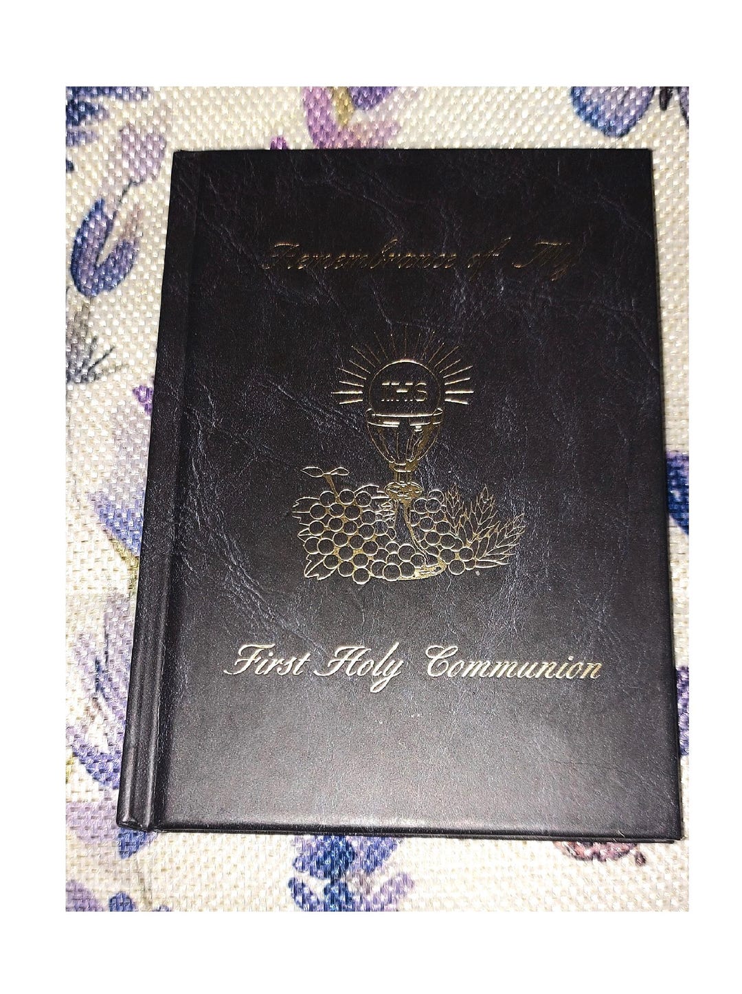 Remembrance of My First Holy Communion Book - Regina Press (2001 ...