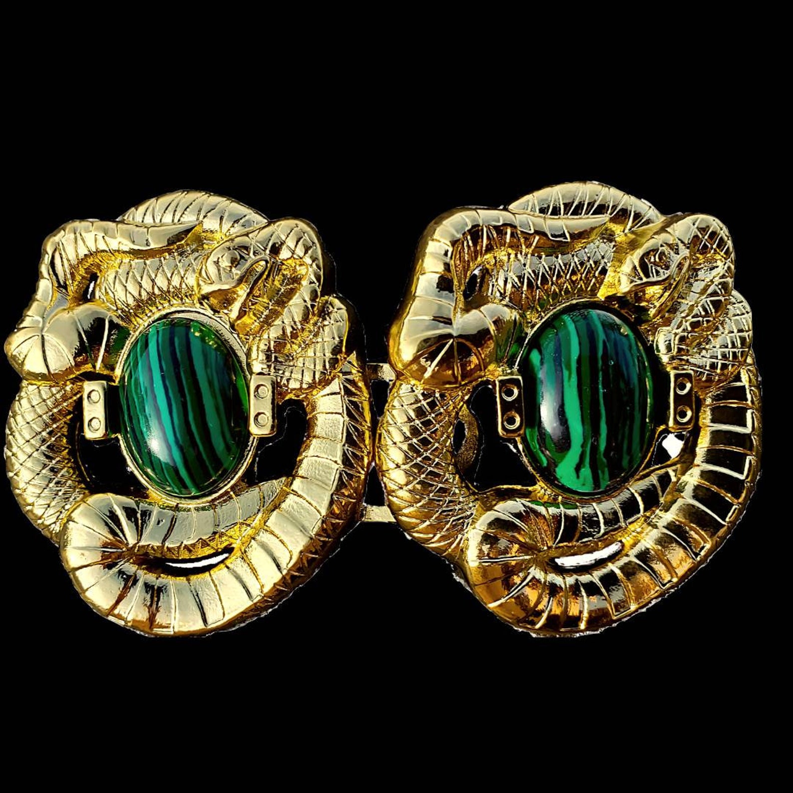 SCREEN ACCURATE Winifred Sanderson Cosplay Snake Cloak Clasp - Etsy