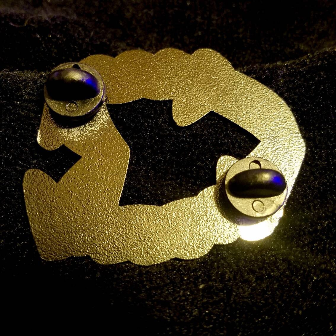 Glow-in-the-dark Retro VAMPIRE FANGS Halloween Enamel Pin - Etsy