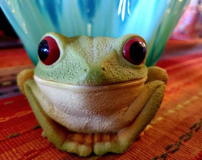 Vintage Green Tree Frog Porcelain Trinket Box - Etsy