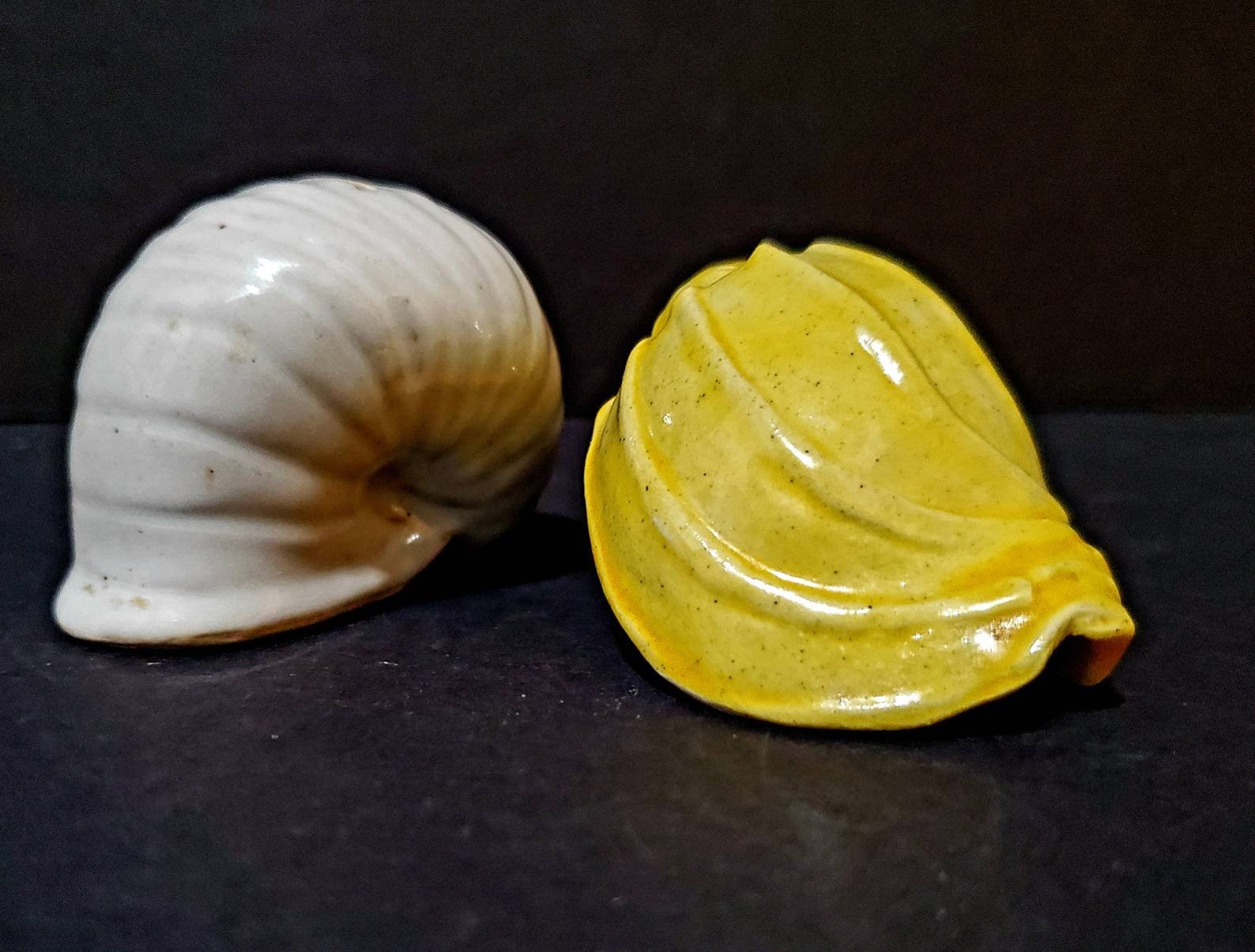 Vintage Seashell Salt and Pepper Shakers Beach House Shell S and P ...