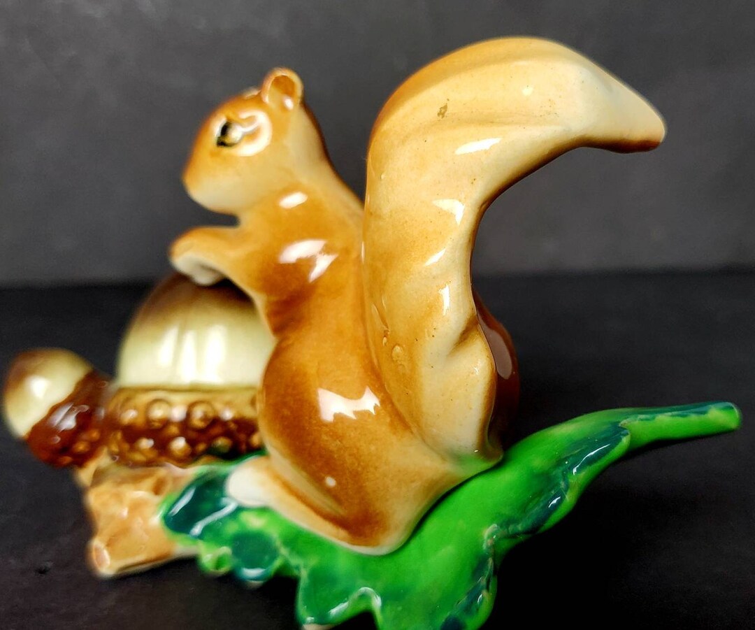 Vintage Squirrel and Acorn Salt and Pepper Shaker Set - Etsy