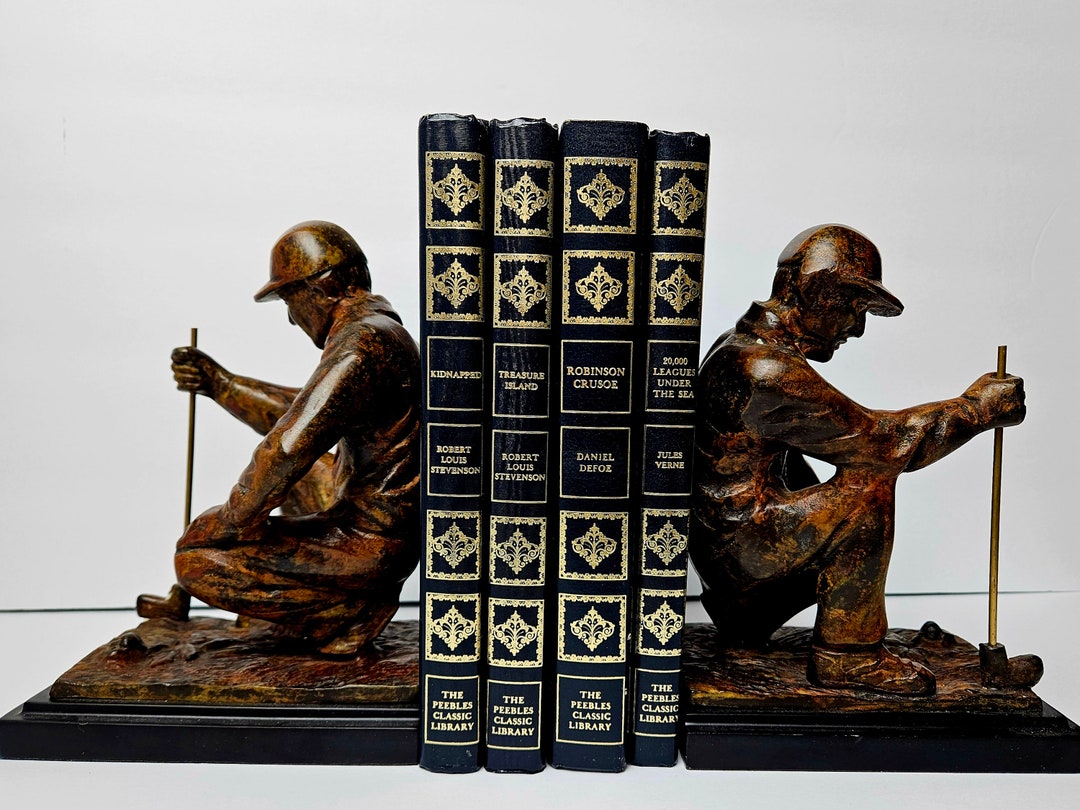 Vintage Bronze Golfer Reading the Green Bookend Pair/ Kneeling Golfer ...
