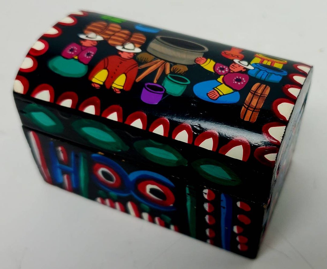 Vintage Handmade Hand Painted Wooden Peruvian Folk-art Trinket Box - Etsy