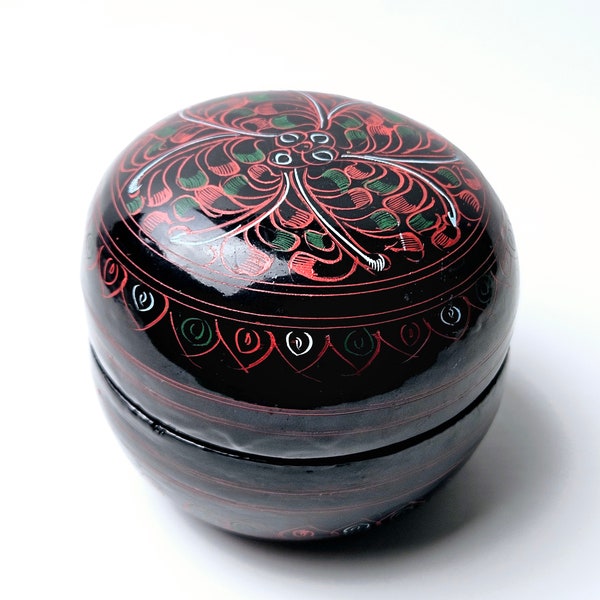 Lacquer Ware - Etsy