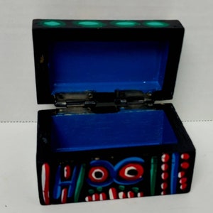 Vintage Handmade Hand Painted Wooden Peruvian Folk-art Trinket Box - Etsy