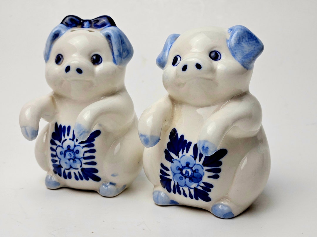 Vintage Dutch Holland Hand Painted Delft Blue Pig Salt Pepper Shakers ...