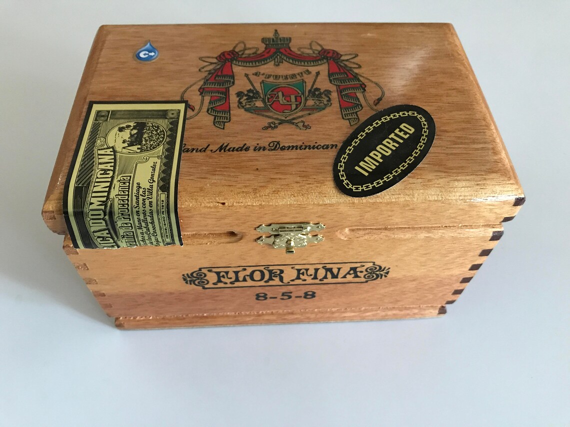 Wood Cigar Box Amazing Craftsmanship Stunning Interior - Etsy