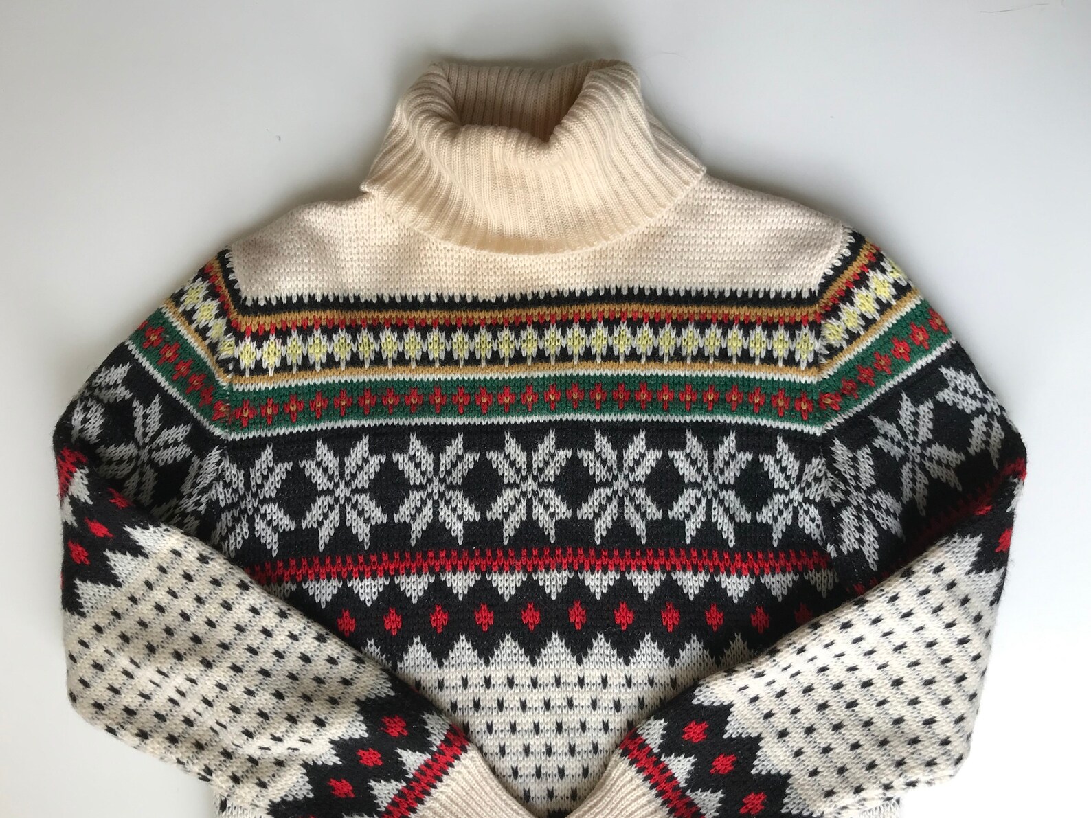 Vintage Scandinavian Sweater- Nordic Folk Pattern Style - Yummy ...