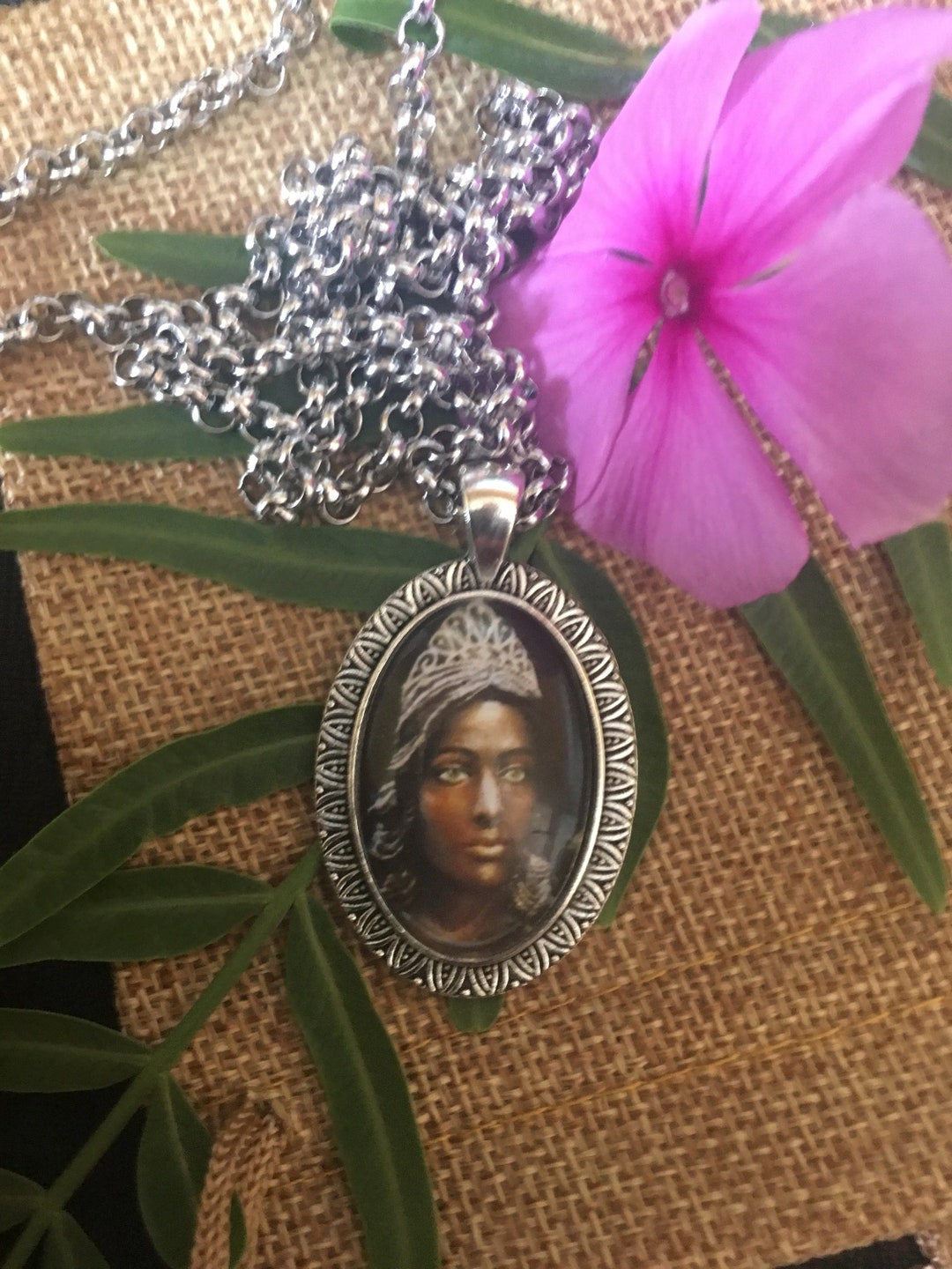 Saint Sara the Kali. Pendants and Keychains. - Etsy