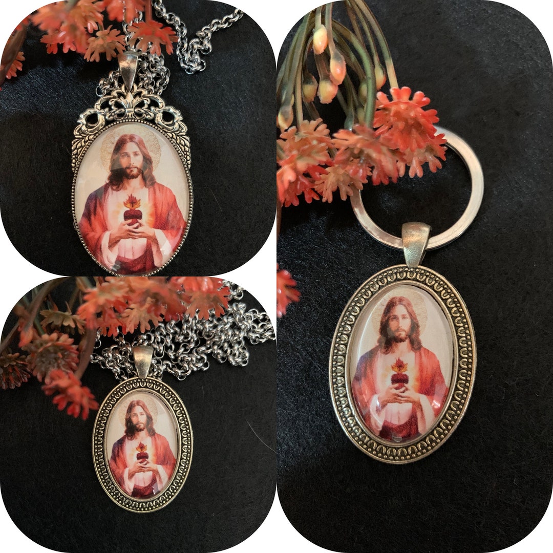 Sacred Heart of Jesus. Pendants, Keychains. - Etsy