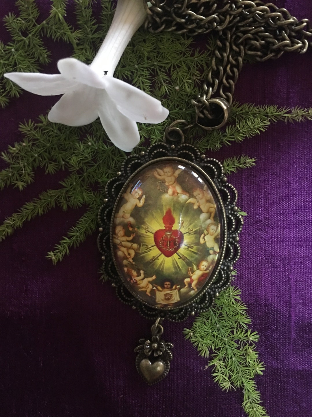 Heart of Jesus and Daggers of the Seven Sorrows. - Etsy