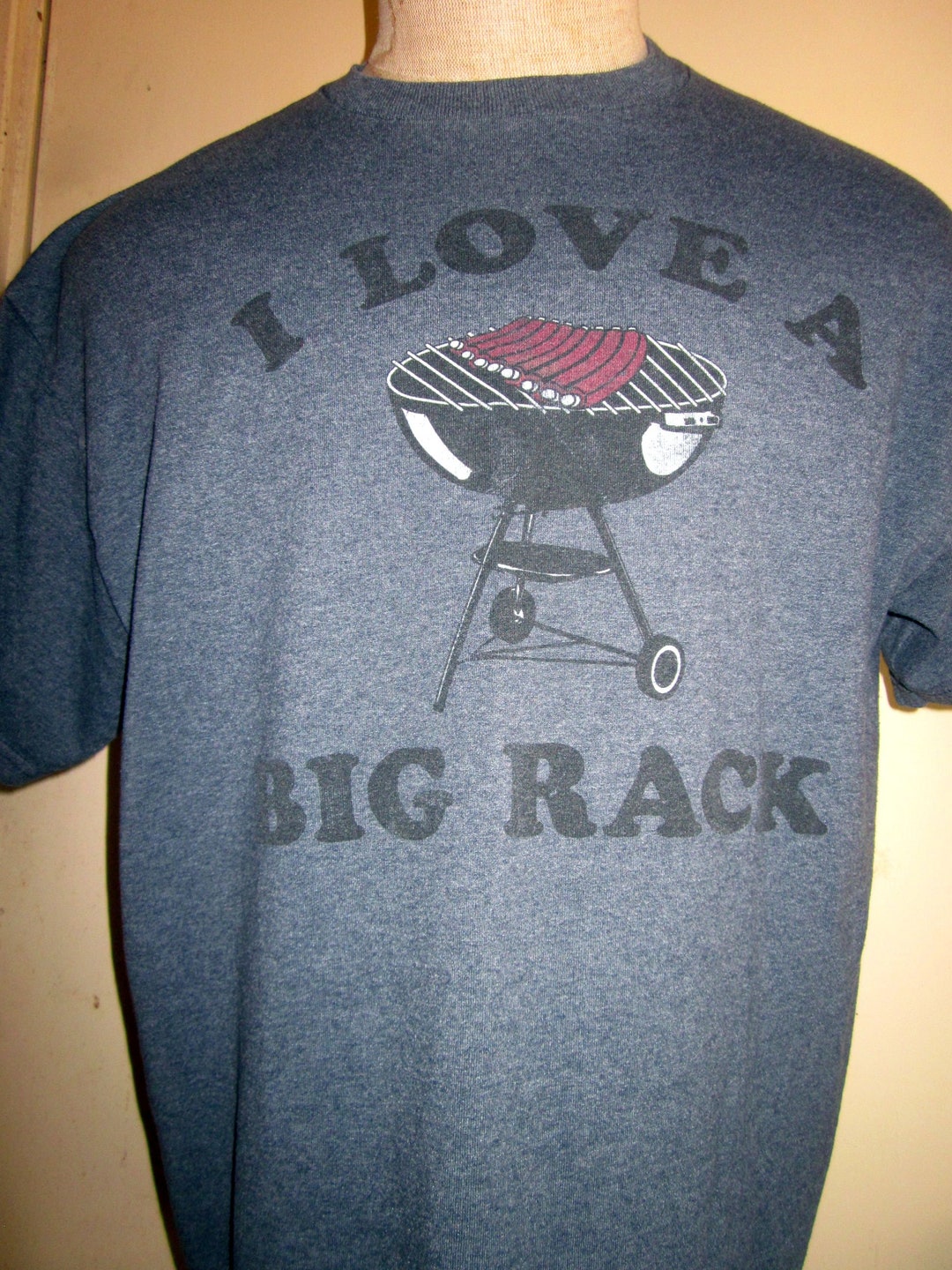Vintage BBQ Grill Graphic Tee: "i Love A Big Rack" Heather Gray, Size ...