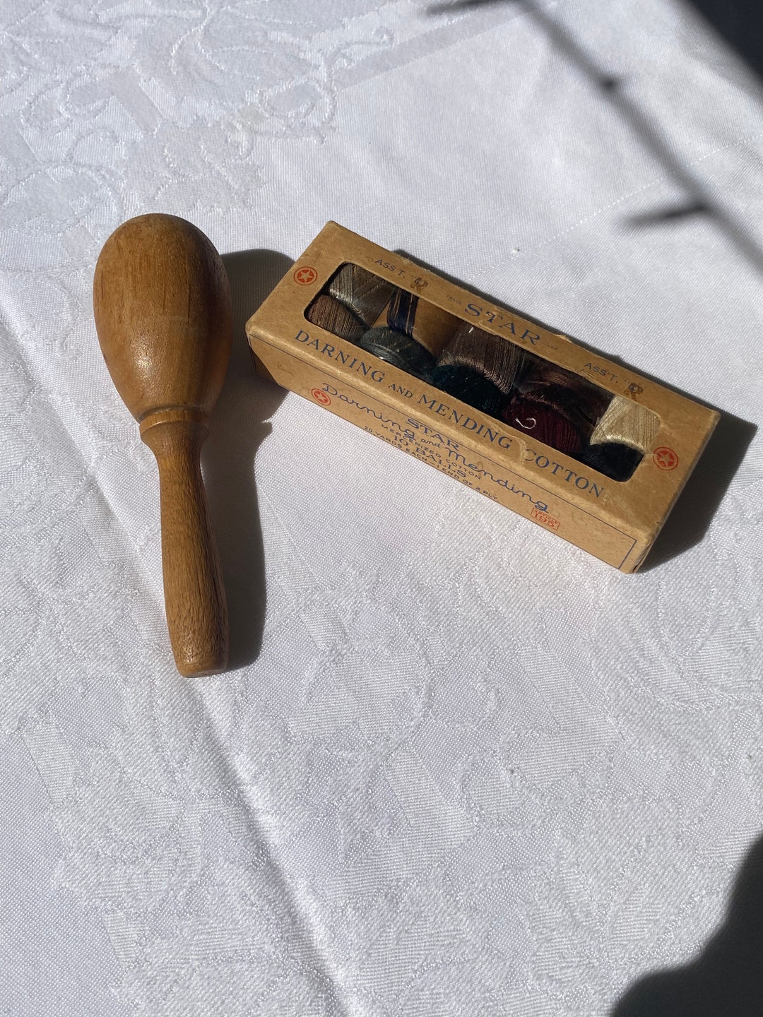 Star Darning and Mending Cotton Threads and Wood Darning Ball With ...
