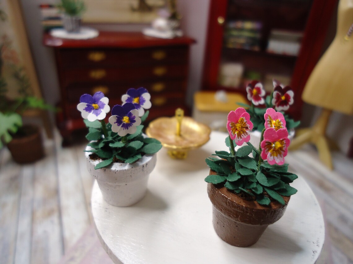 Miniature potted pansies 1:12 scale | Etsy