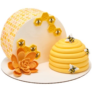 15 HONEY BEES EDIBLE Sugar Cupcake or Cake Toppers - Bee Decorations ...