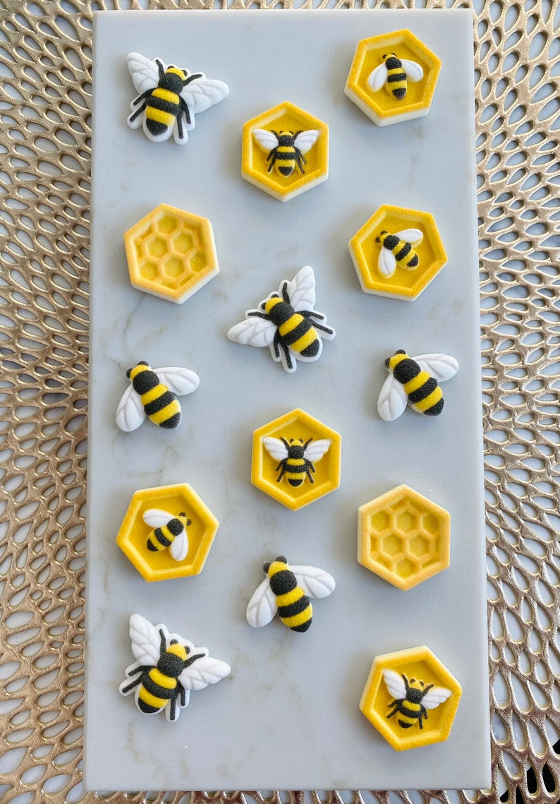 15 HONEY BEES EDIBLE Sugar Cupcake or Cake Toppers Bee - Etsy
