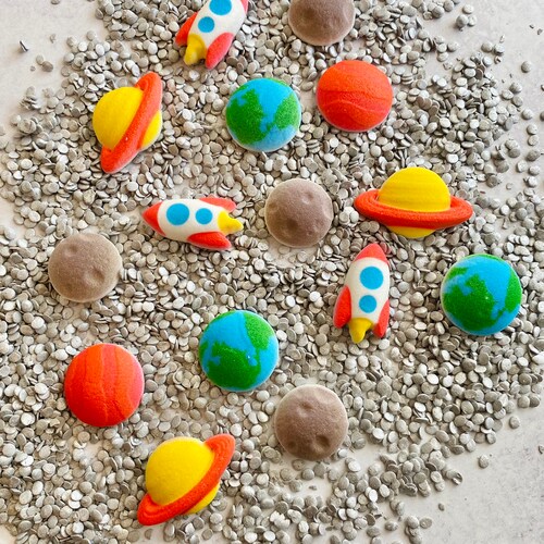 OUTER SPACE Edible Sugar Planets 20 Pieces Cupcake or Cake - Etsy