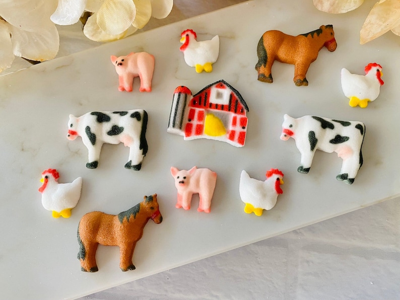 FARM ANIMALS Edible Sugar Decorations - 12 Pieces - Barn, Horses, Cows ...