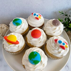 OUTER SPACE Edible Sugar Planets (20 Pieces) Cupcake or Cake Toppers by ...