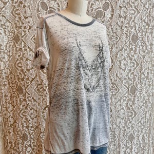 Sheer Grey Burnout Deer Skull T-shirt Size M - Etsy