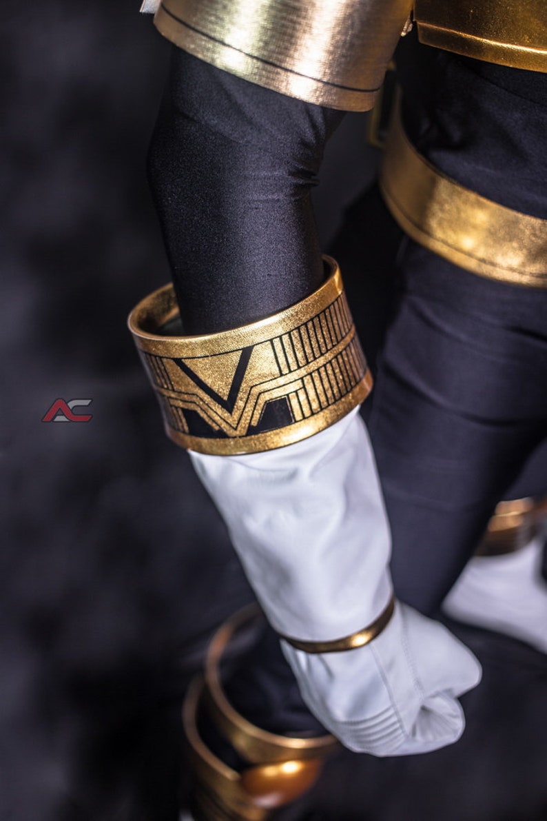 ANIKI Gold Zeo Ranger Full Costume Set - Etsy