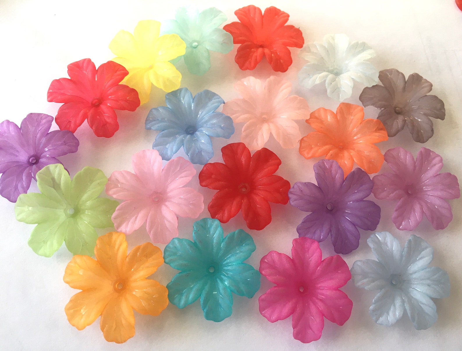 30 Pcs Mixed Color Lucite Flower,transparent Flower,frosted,colorful ...