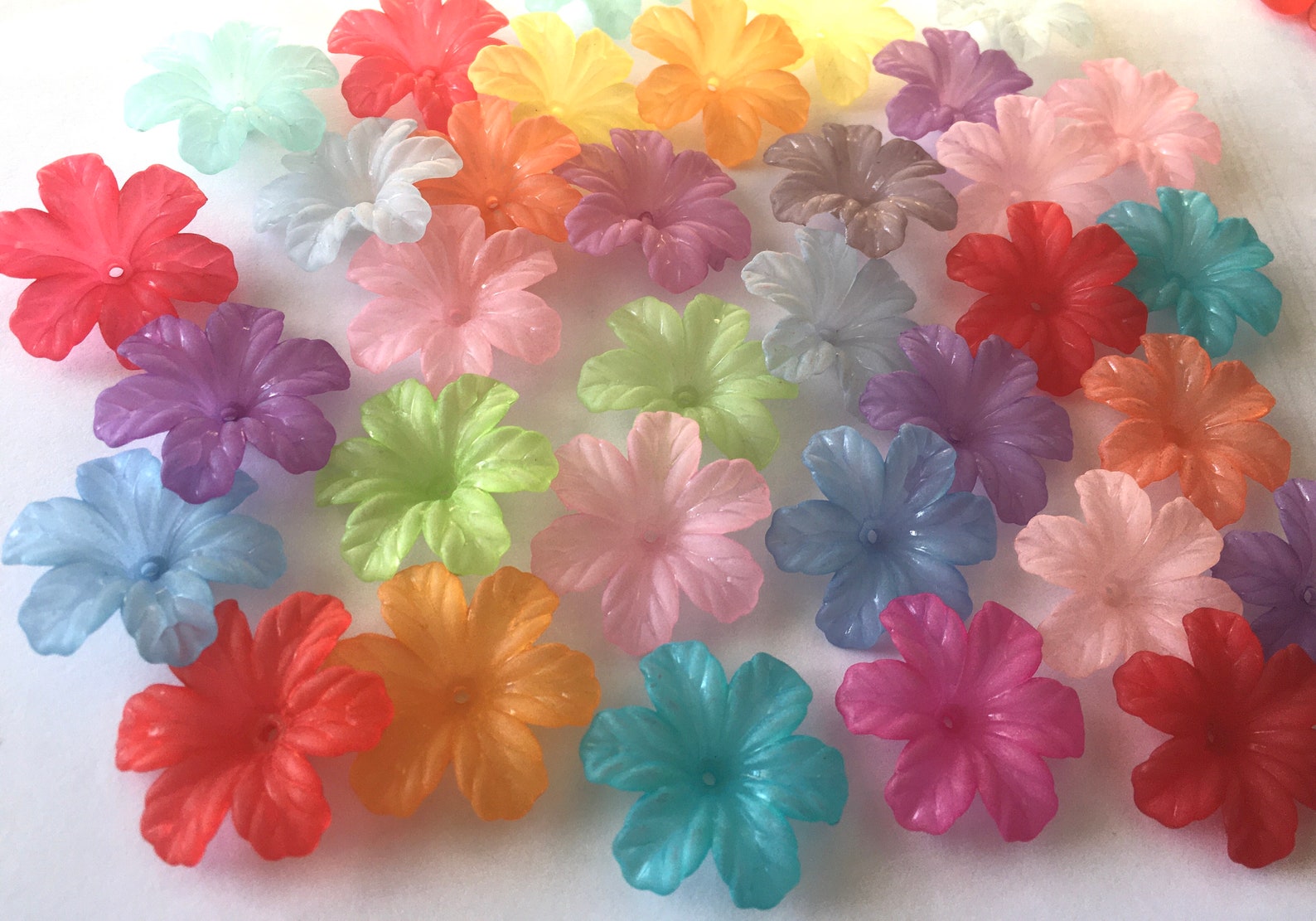 30 Pcs Mixed Color Lucite Flower,transparent Flower,frosted,colorful ...