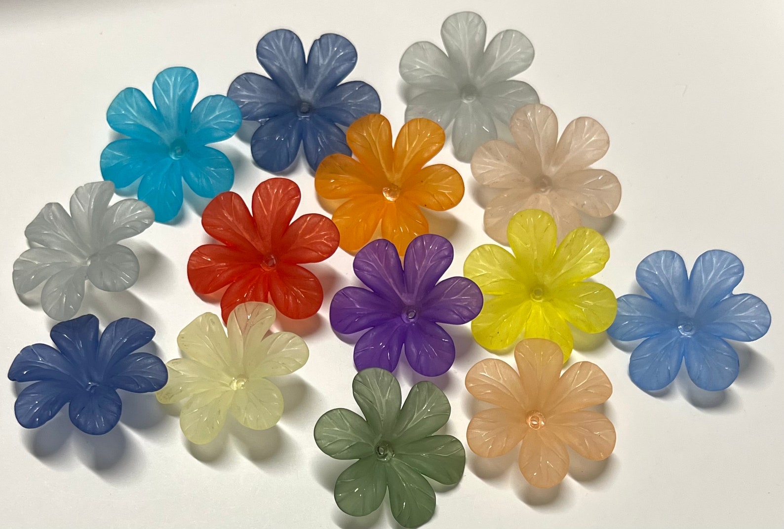 30 Pcs Mixed Color Lucite Flower,transparent Flower,frosted,colorful ...