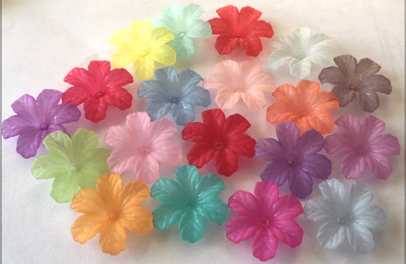 30 Pcs Mixed Color Lucite Flower,transparent Flower,frosted,colorful ...