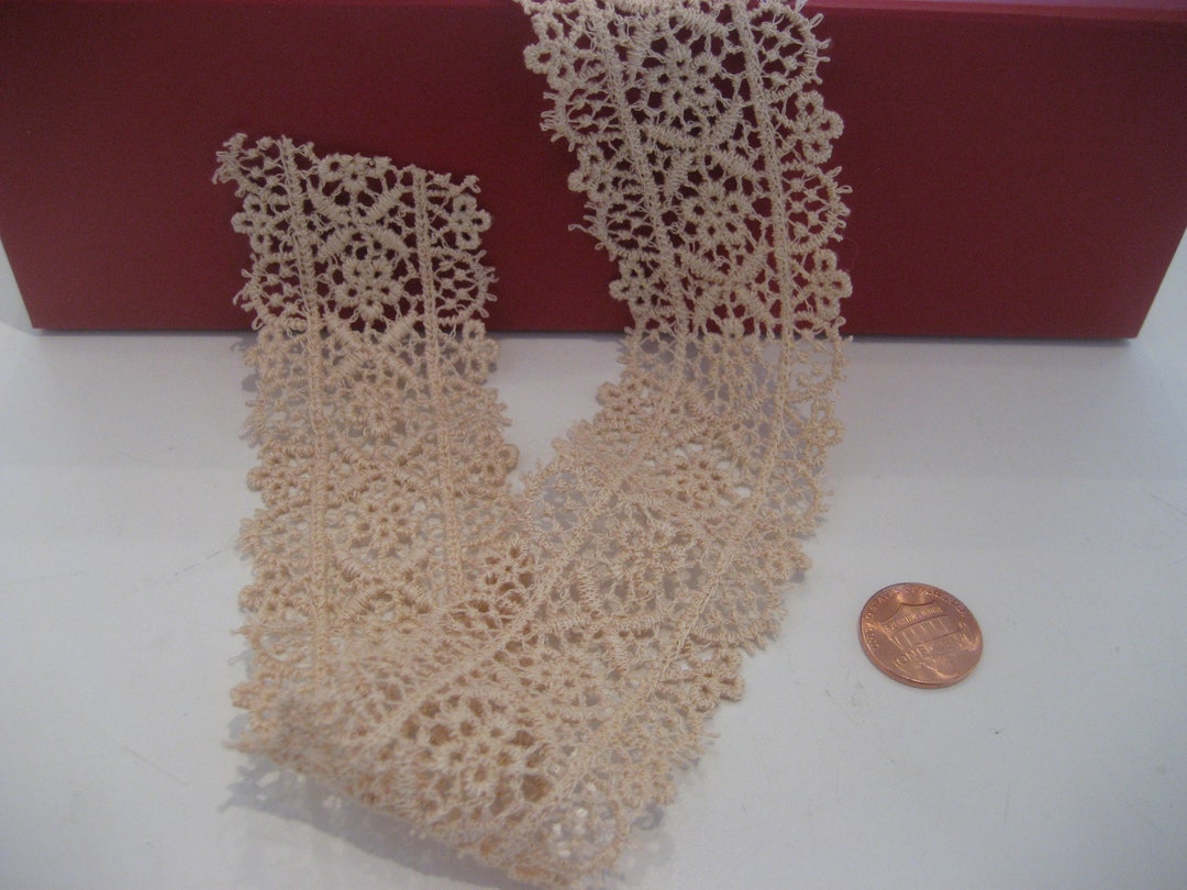 Vintage Ecru Lace Trim, 1.75 Inches Wide by 108 Inches Long, Shelf Lace ...