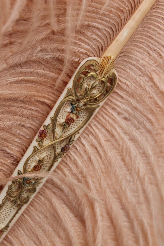 Edwardian or Art Deco Ostrich feather fan, peach wedd… - Gem