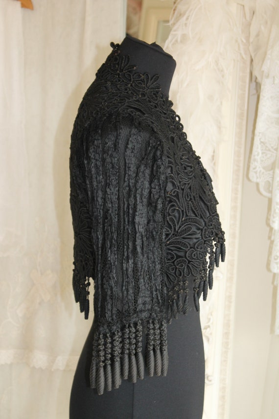 1870s/1880s black Victorian lined heavy lace short sl… - Gem