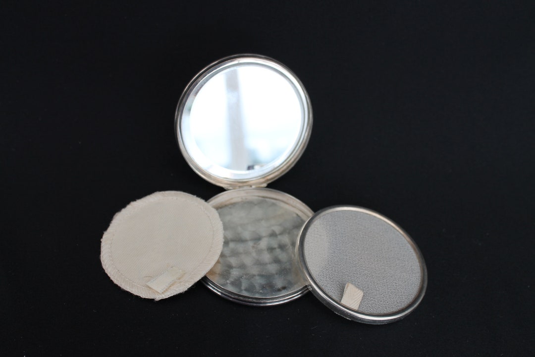 1930s Silver Round Compact, Floral Engraved 925 Silver Powder Compact ...