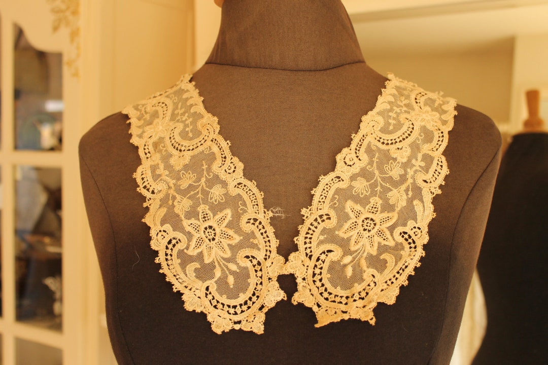 Victorian Short Lace Lappets Collar, Dark Cream Lace Motifs, Tea Stain ...